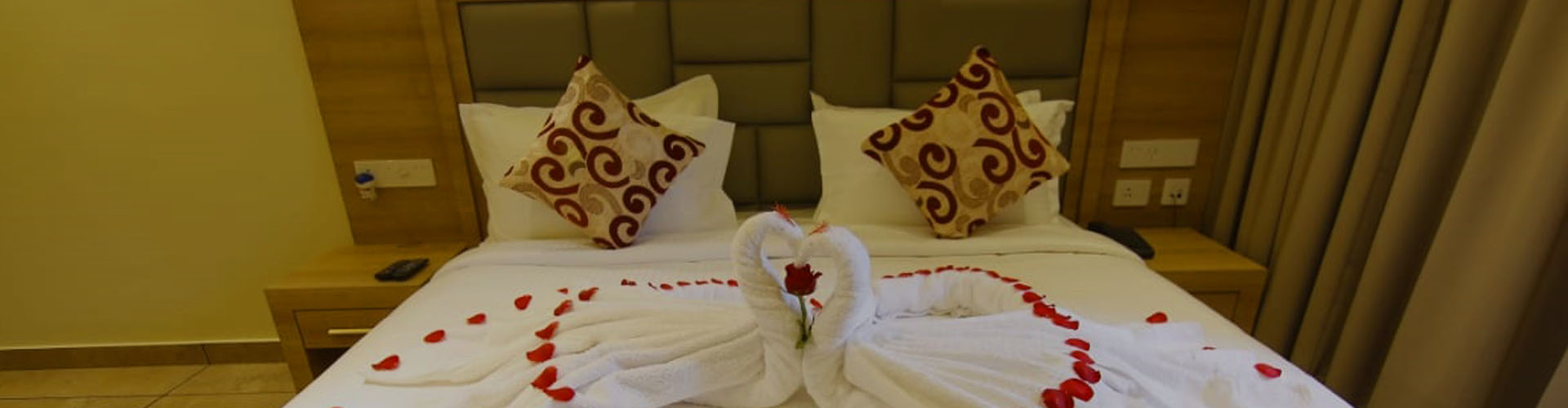 Thekkady Special Honeymoon Packages - Woodnote Thekkady